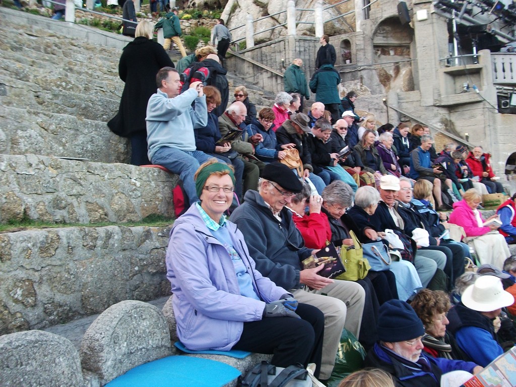 Theatre in the sky | Susan Calder